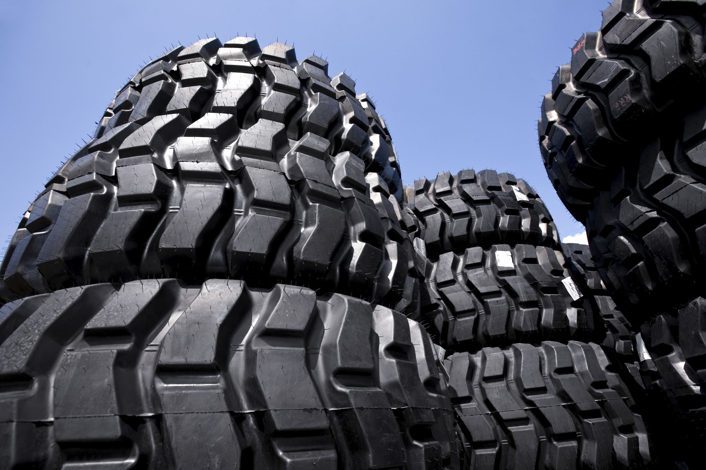 Rubber Deflashing - Elmemesser UA